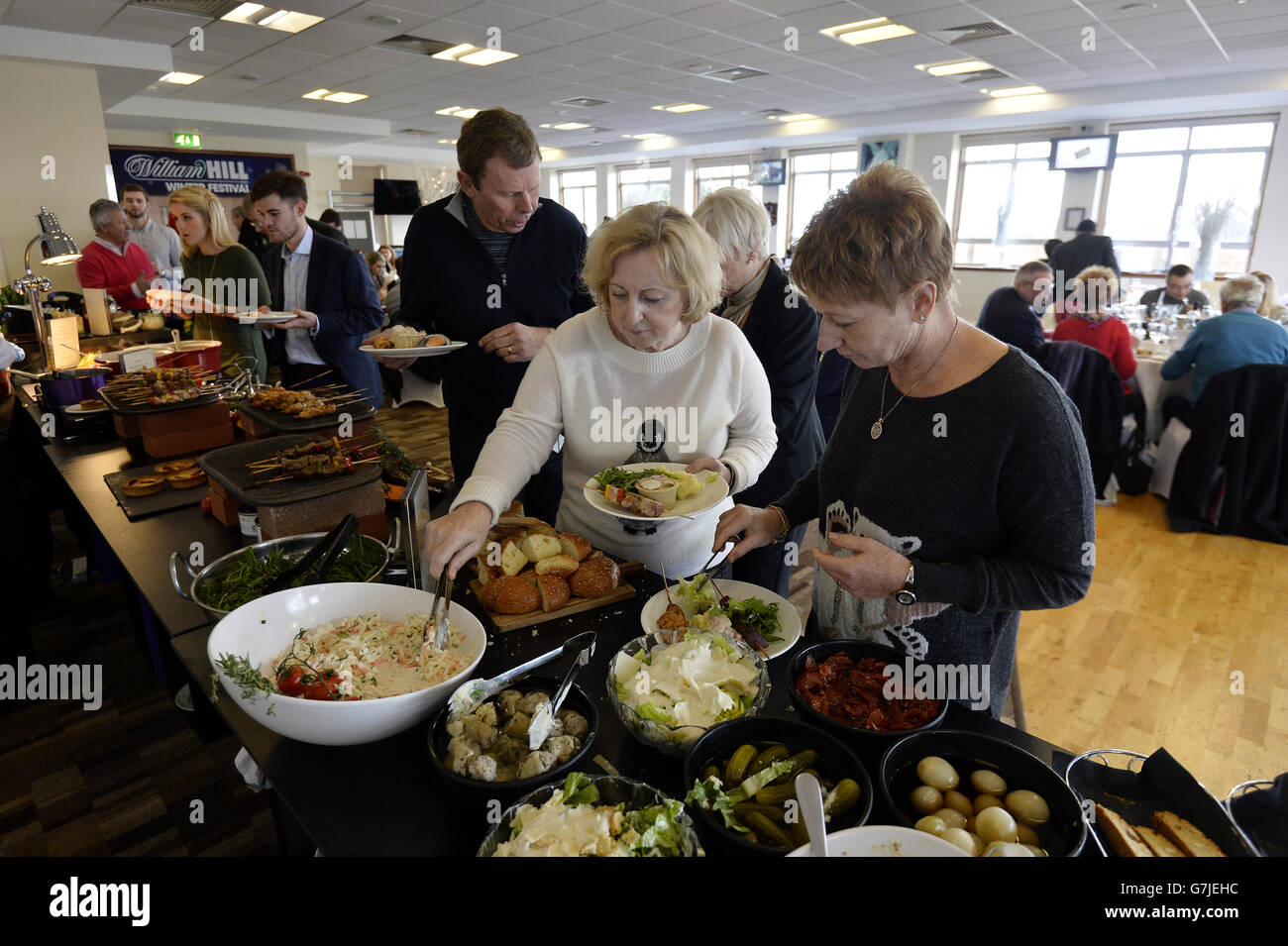 Horses horses races eating food restaurant dining racecourse ampics hi ...