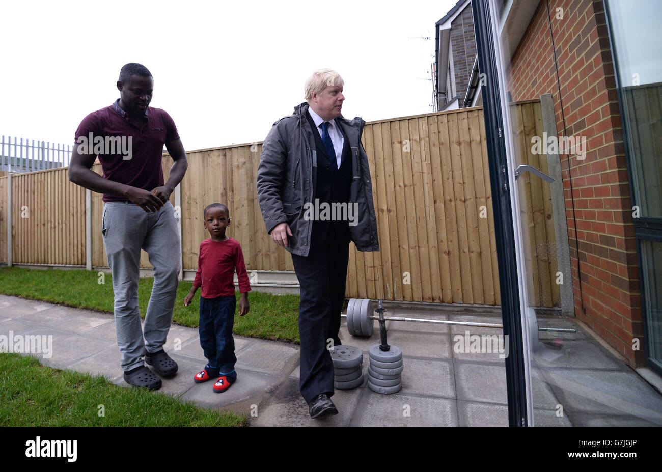 Live children hi-res stock photography and images - Alamy