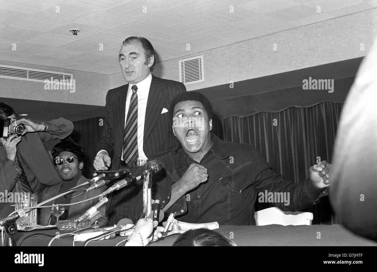 Boxing - Muhammad Ali - Press Conference - London Stock Photo - Alamy