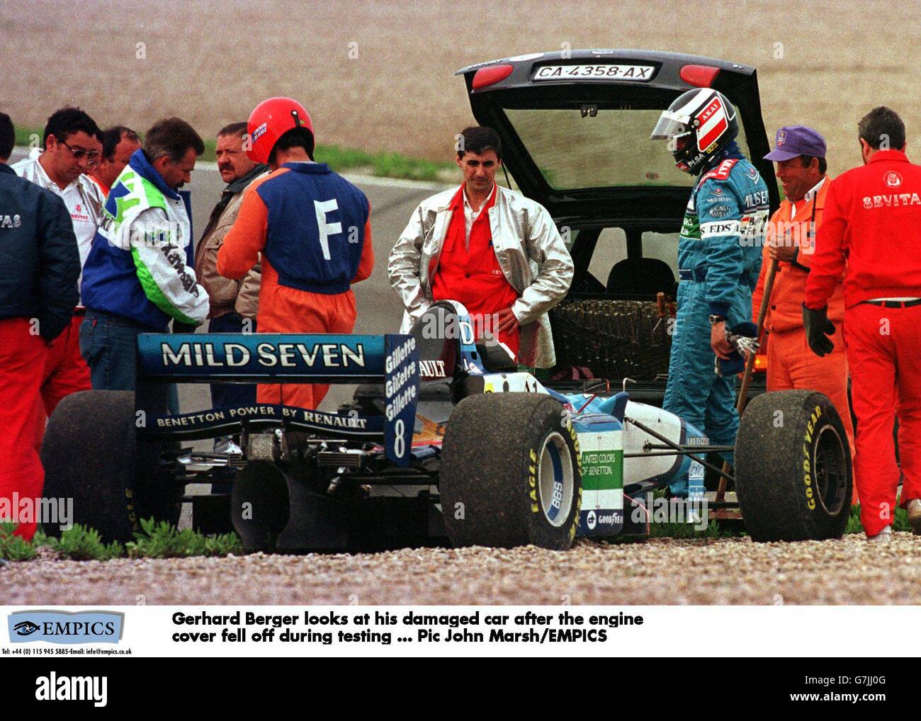 Formula one damaged car hi-res stock photography and images - Alamy