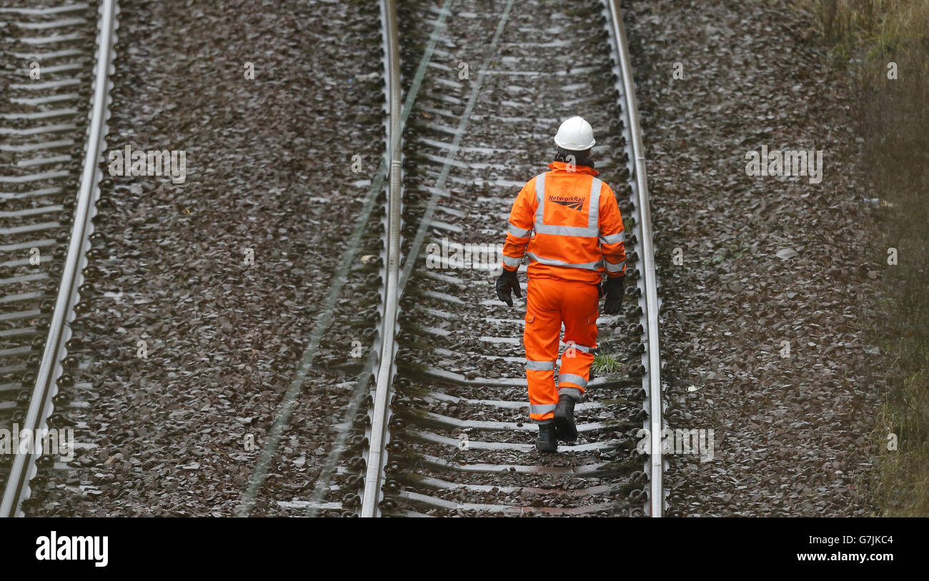 Overhead rail power lines hi-res stock photography and images - Alamy