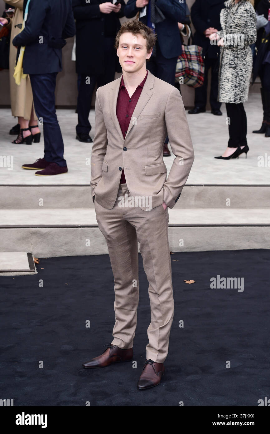 George mackay arriving burberry prorsum show hi-res stock photography ...
