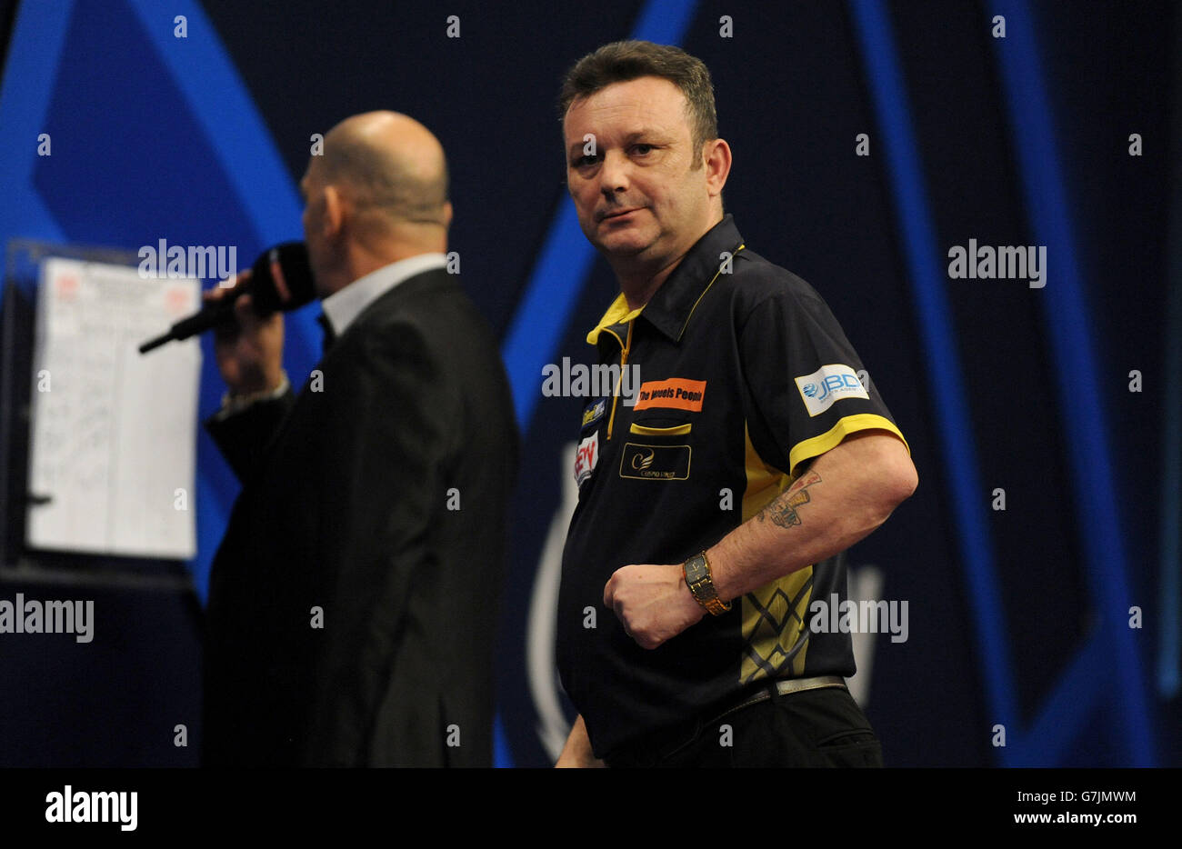 Darren Webster celebrates winning a leg during his match against Dean ...