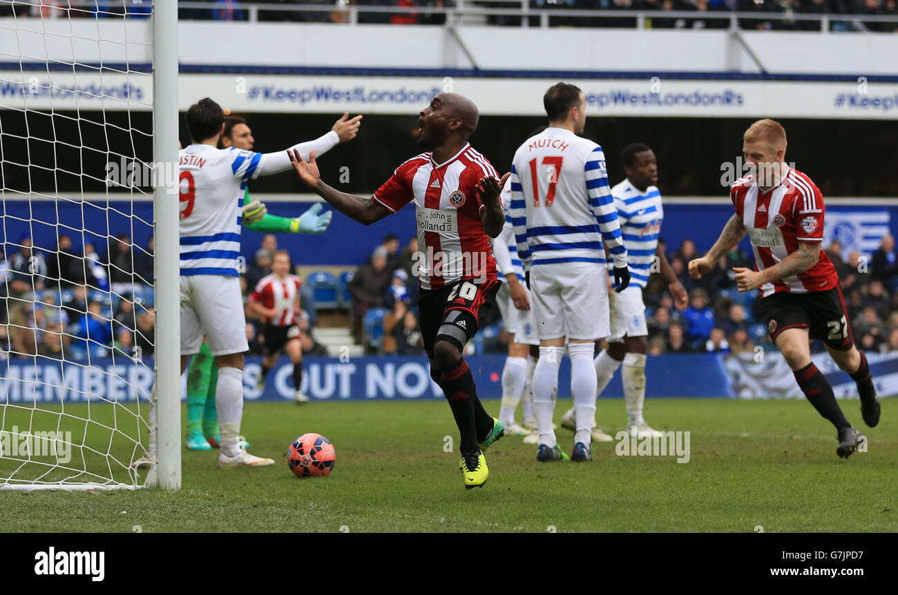 Sheffield United's Jamal Campbell-Ryce (centre) celebrates scoring his ...