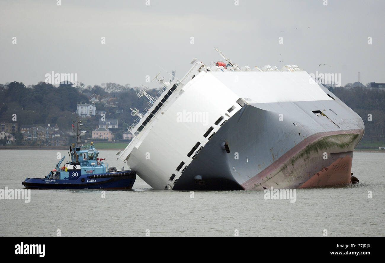 Solent ship grounding Stock Photo - Alamy