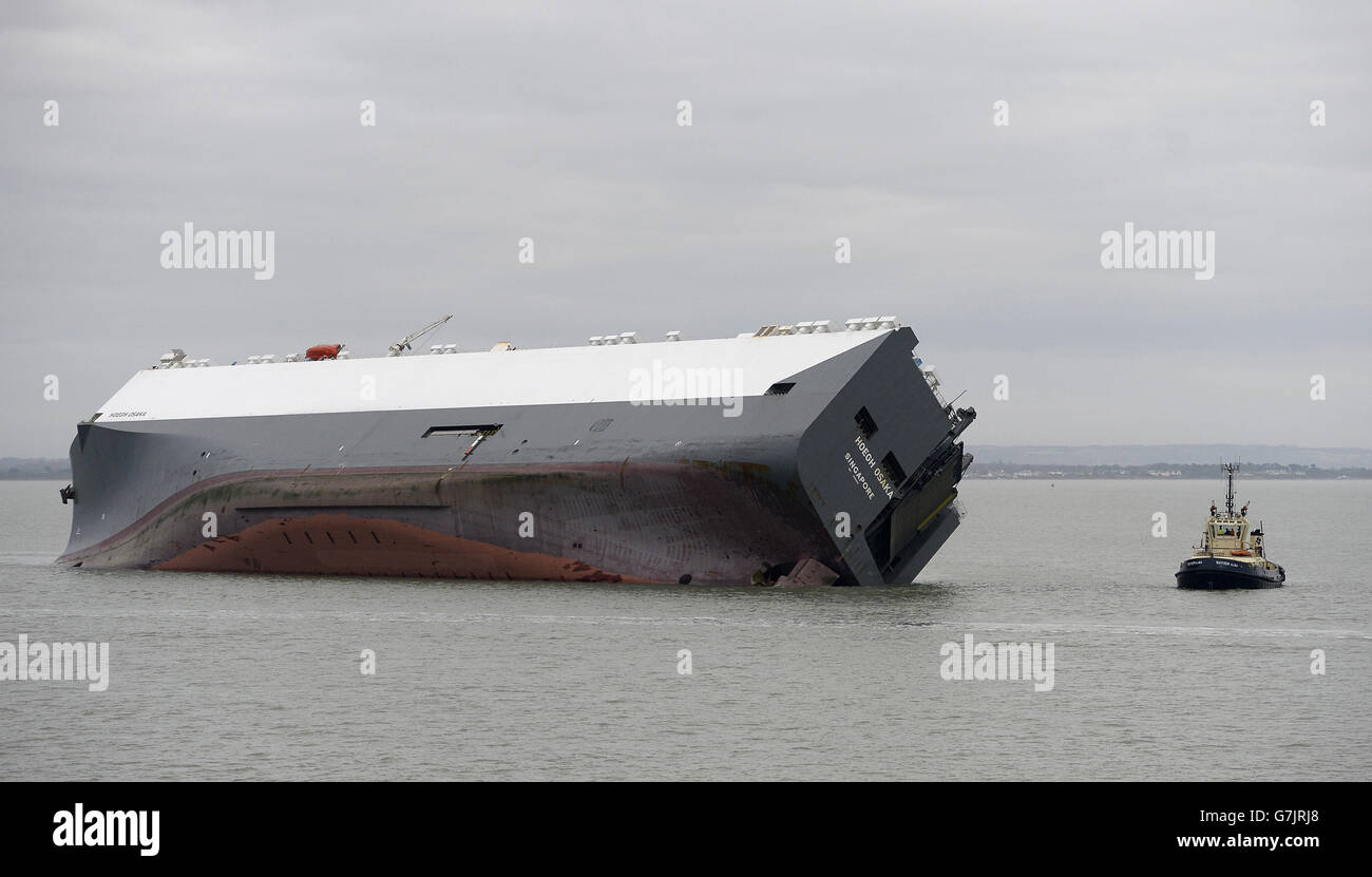 Solent ship grounding Stock Photo - Alamy