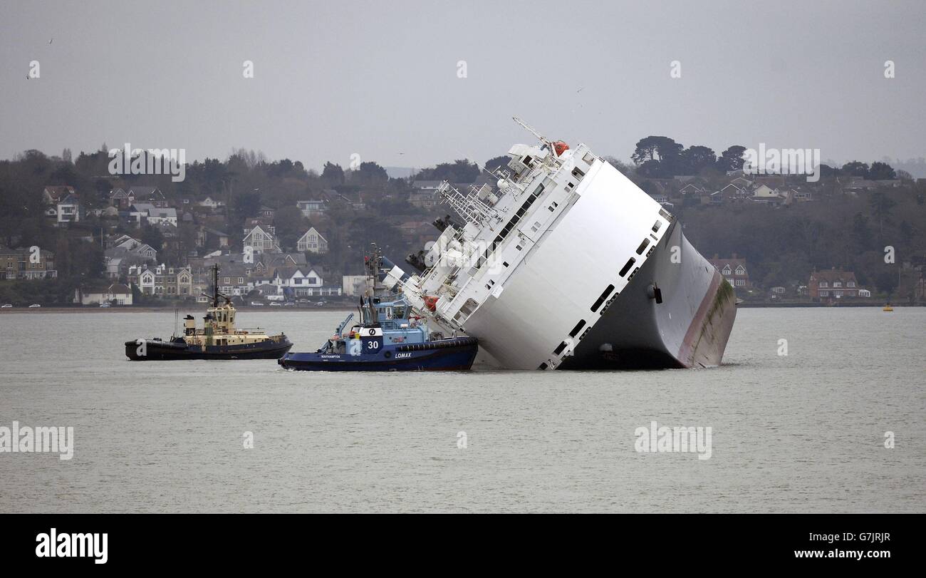 Solent ship grounding Stock Photo - Alamy