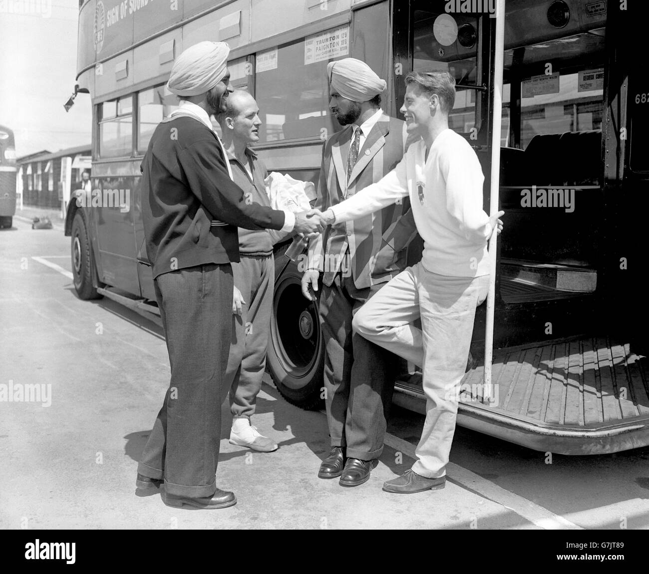 Discus thrower paraduman singh from india hi-res stock photography and ...