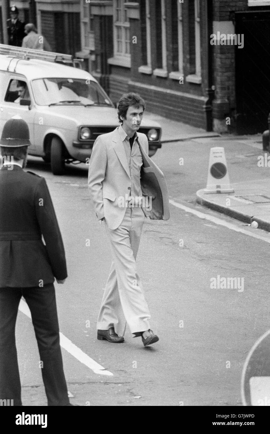 Crime - Lambeth Magistrates' Court - Henry "Big H" Mackenney - London ...