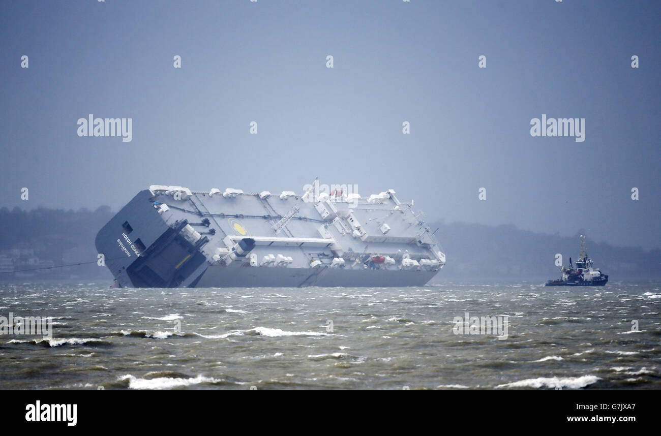 Solent ship grounding Stock Photo - Alamy