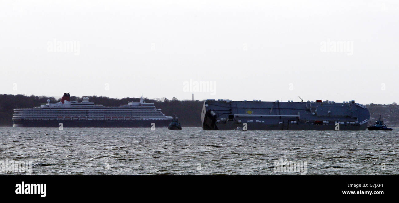Solent ship grounding Stock Photo - Alamy