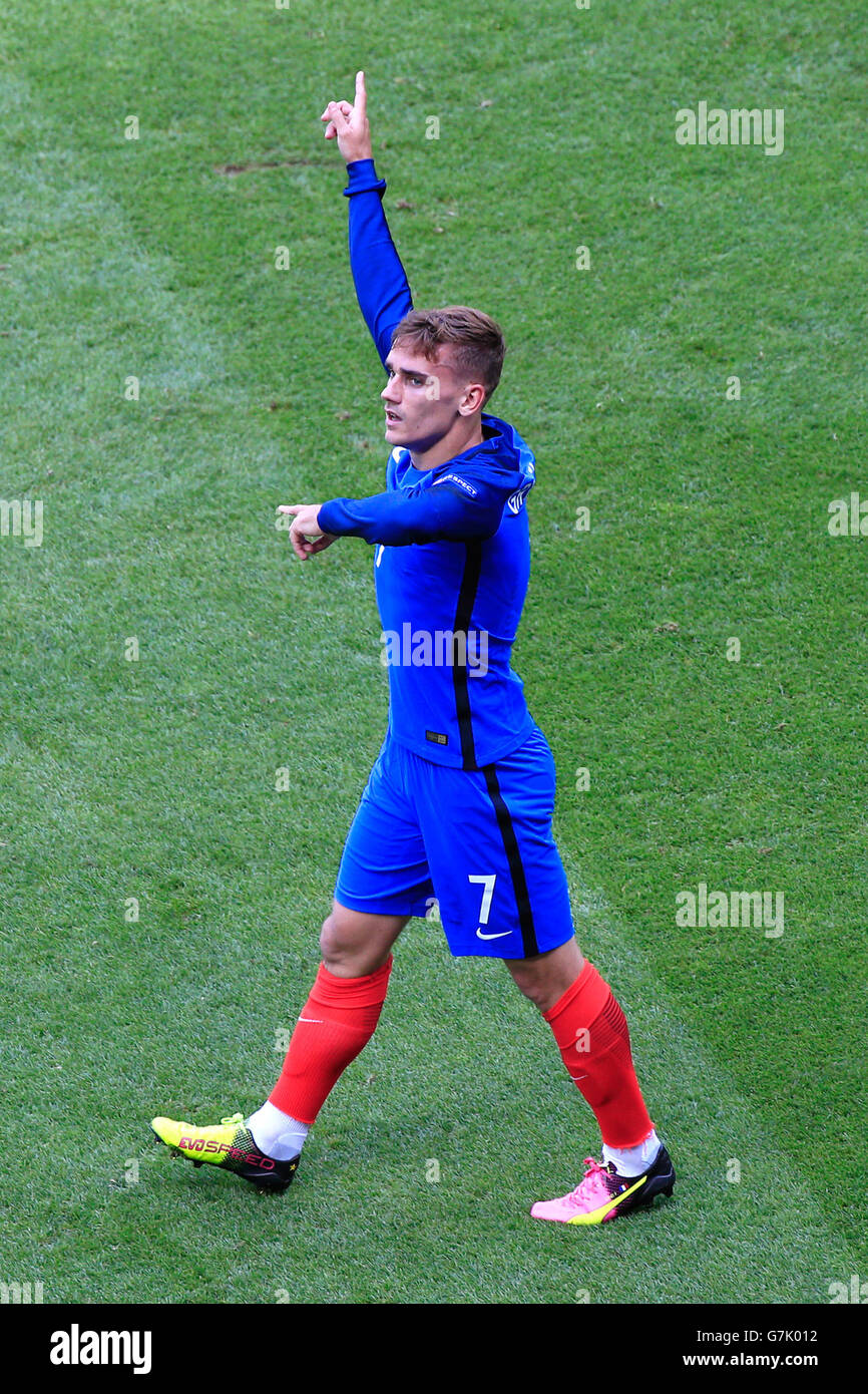 Antoine griezmann celebration hi-res stock photography and images - Alamy