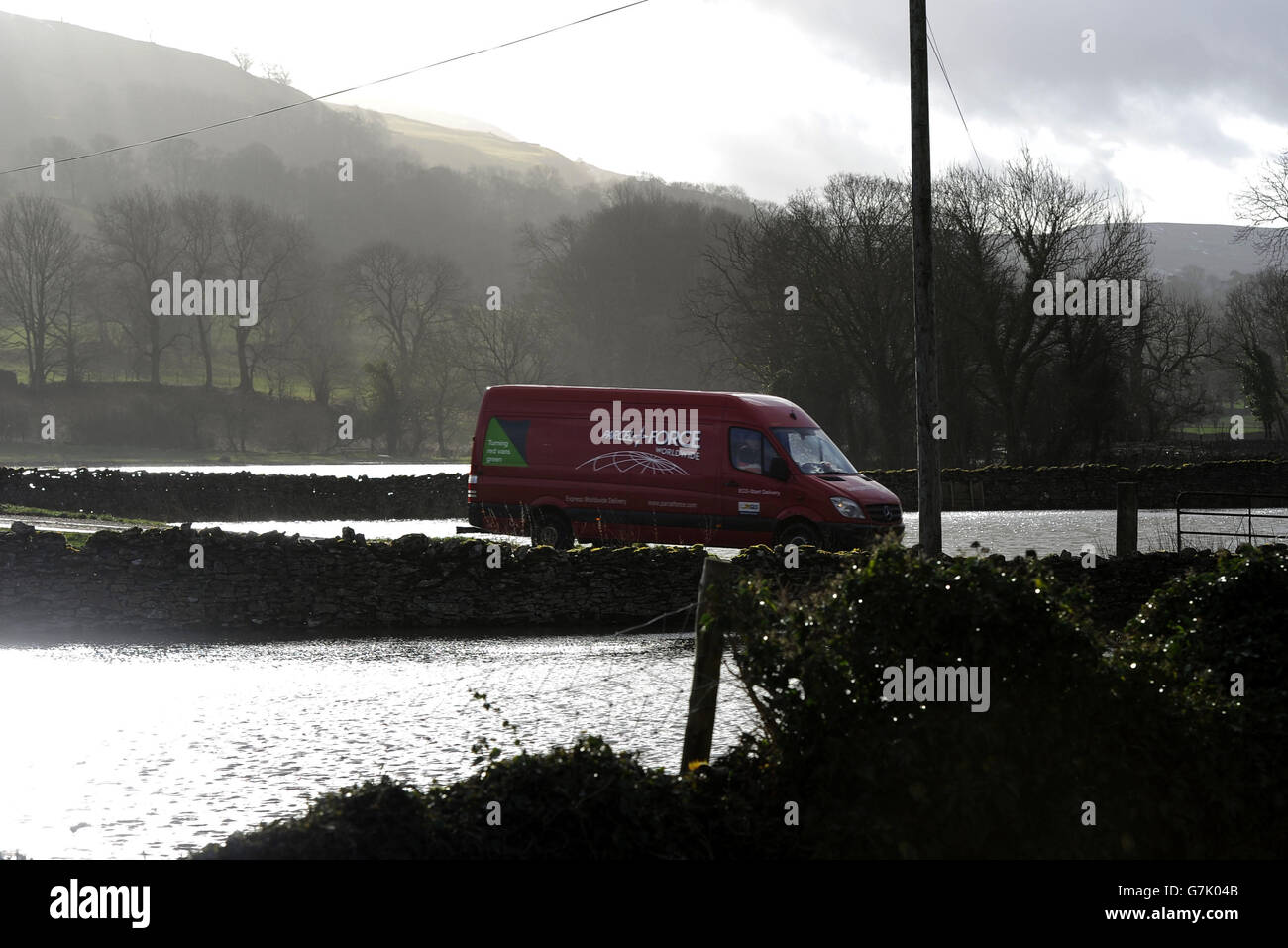 Rapid snow melt overnight across dales caused rivers overflow hi-res ...