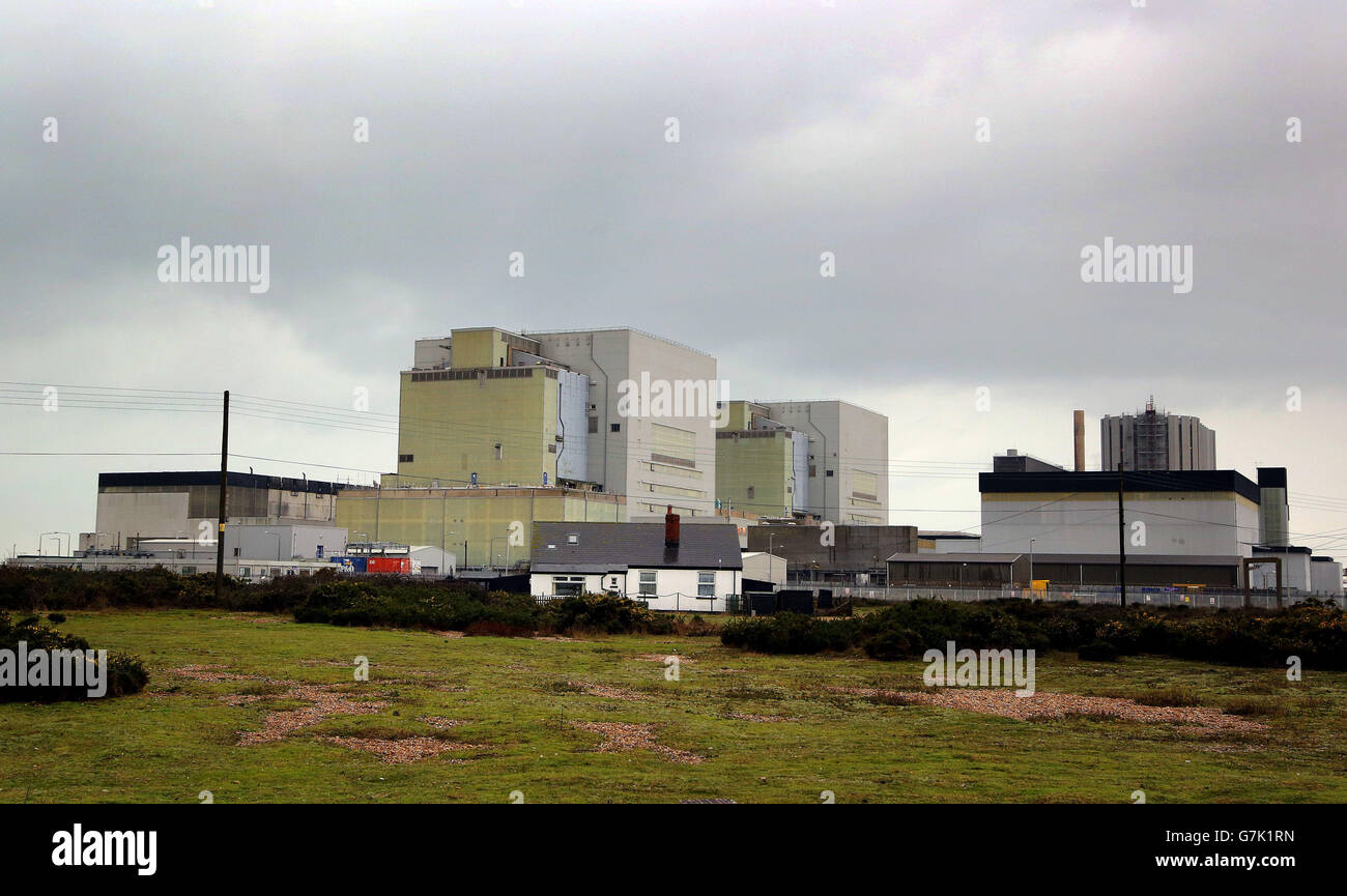 A general view of dungeness nuclear power station hi-res stock ...