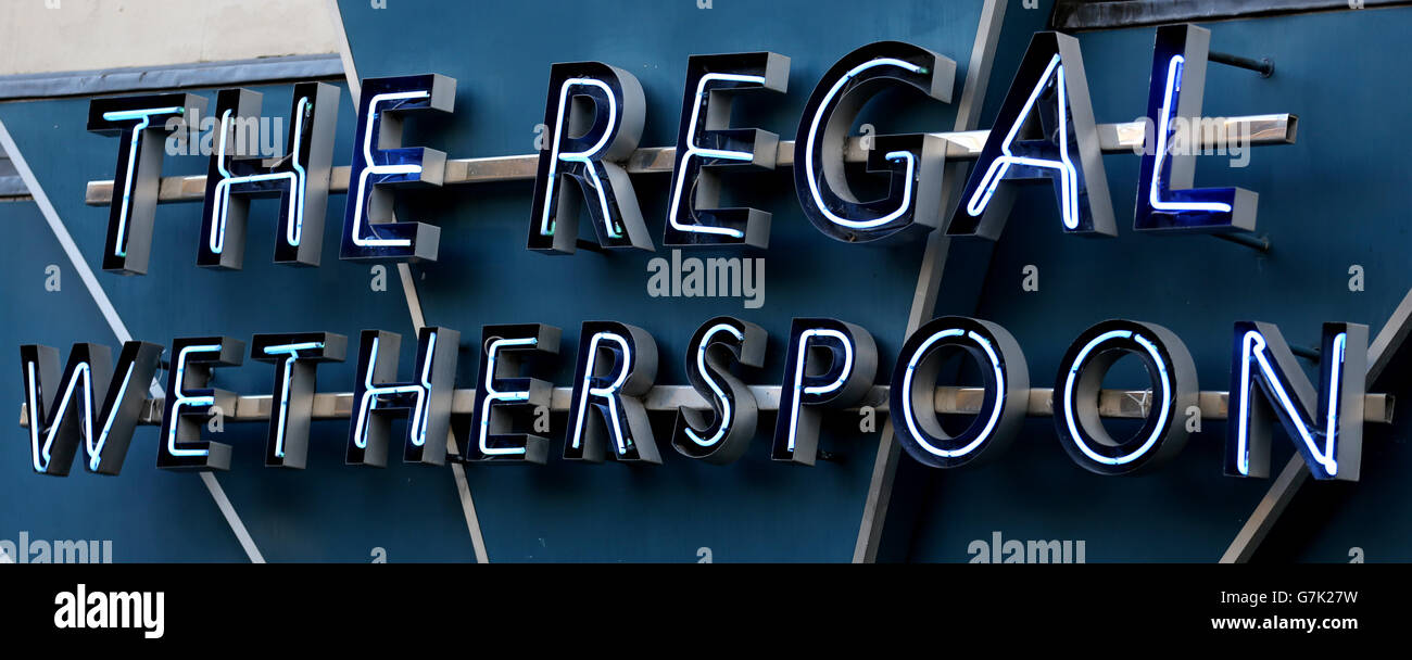 Wetherspoons cambridge hi-res stock photography and images - Alamy