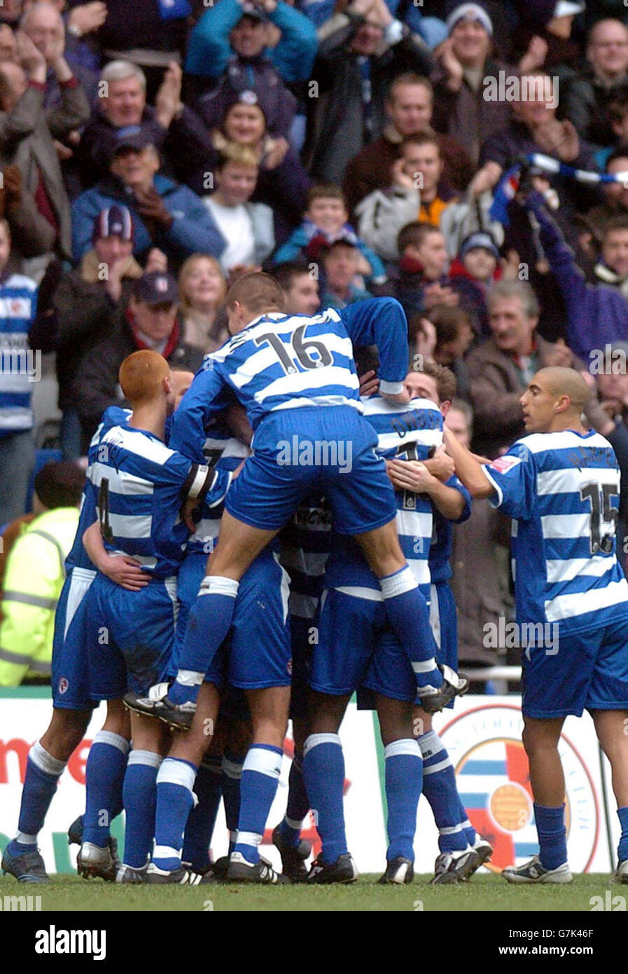 Reading v QPR - Madejski Stadium Stock Photo - Alamy