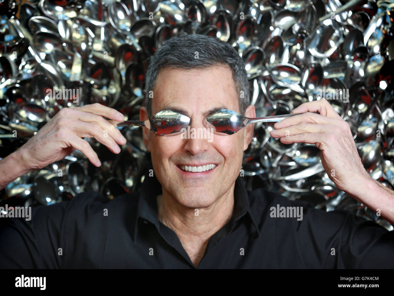 Uri geller hi-res stock photography and images - Alamy