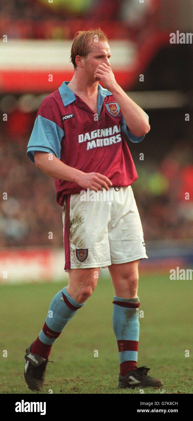 John hartson west ham hi-res stock photography and images - Alamy