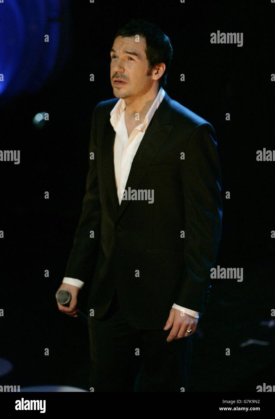 X factor winner steve brookstein hi-res stock photography and images ...