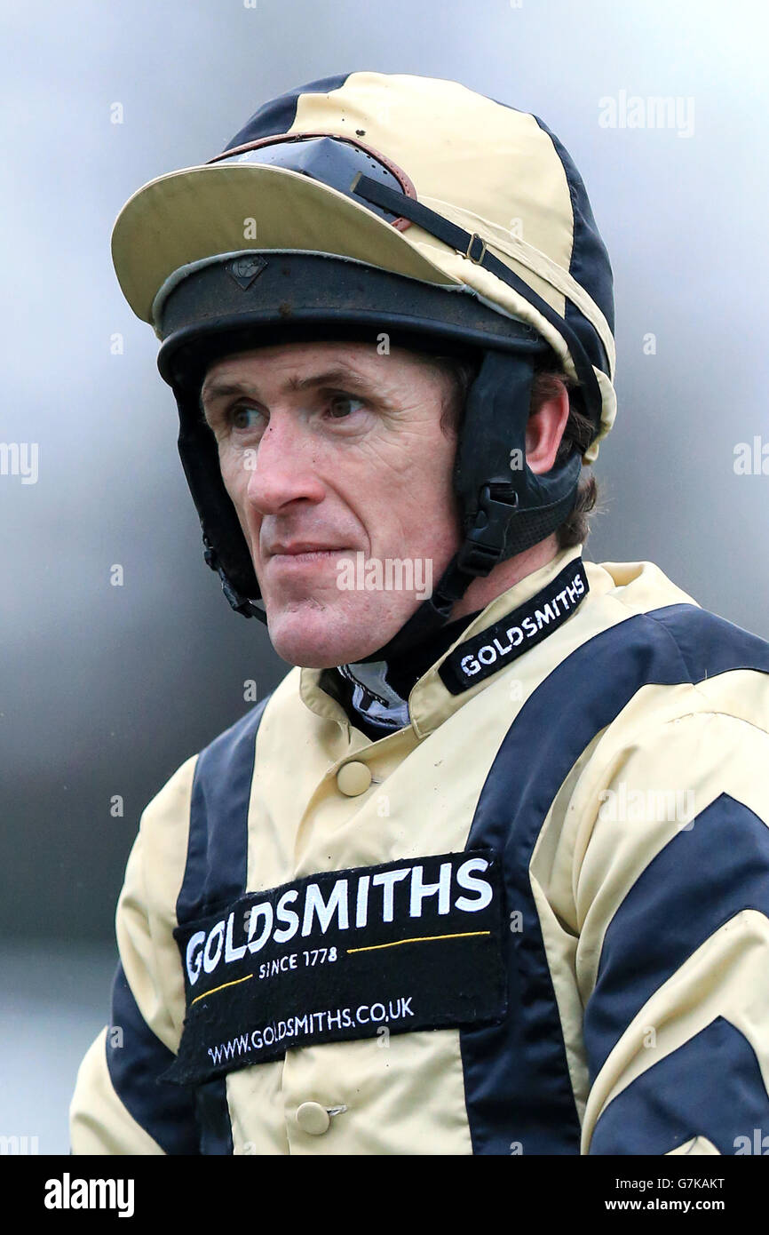 Horse racing doncaster racecourse hi-res stock photography and images ...