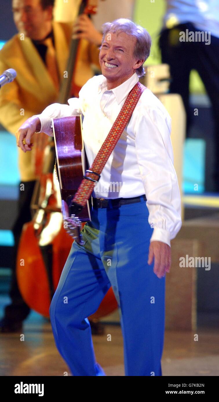 Royal Variety Performance - Coliseum. Singer Tommy Steele Stock Photo ...