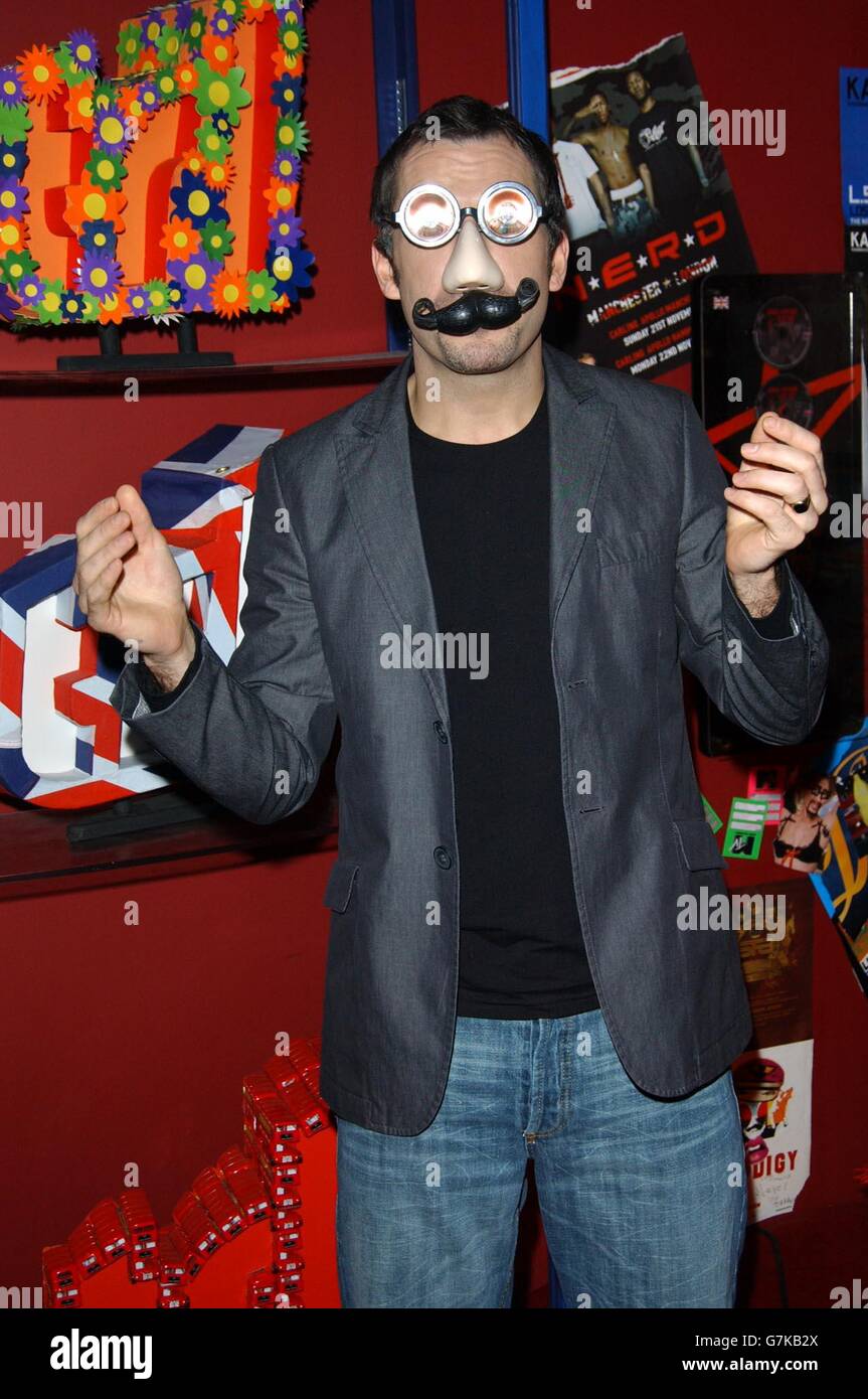 Steve brookstein x factor hi-res stock photography and images - Alamy