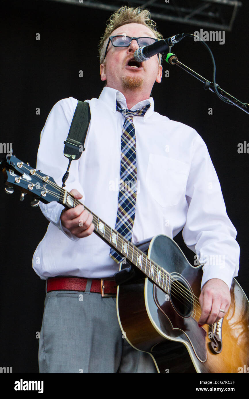 Flogging molly hi-res stock photography and images - Alamy