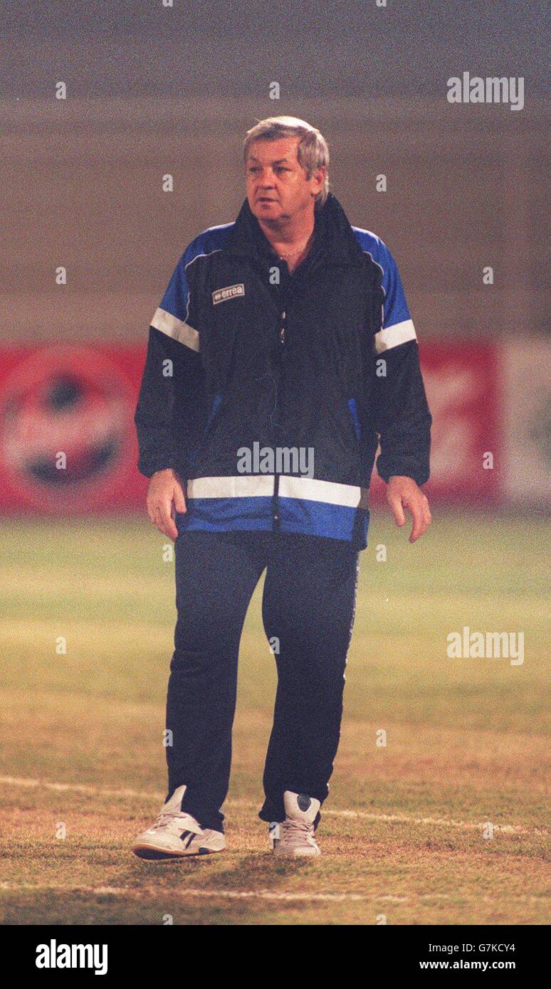 Kuwait coach rr hi-res stock photography and images - Alamy
