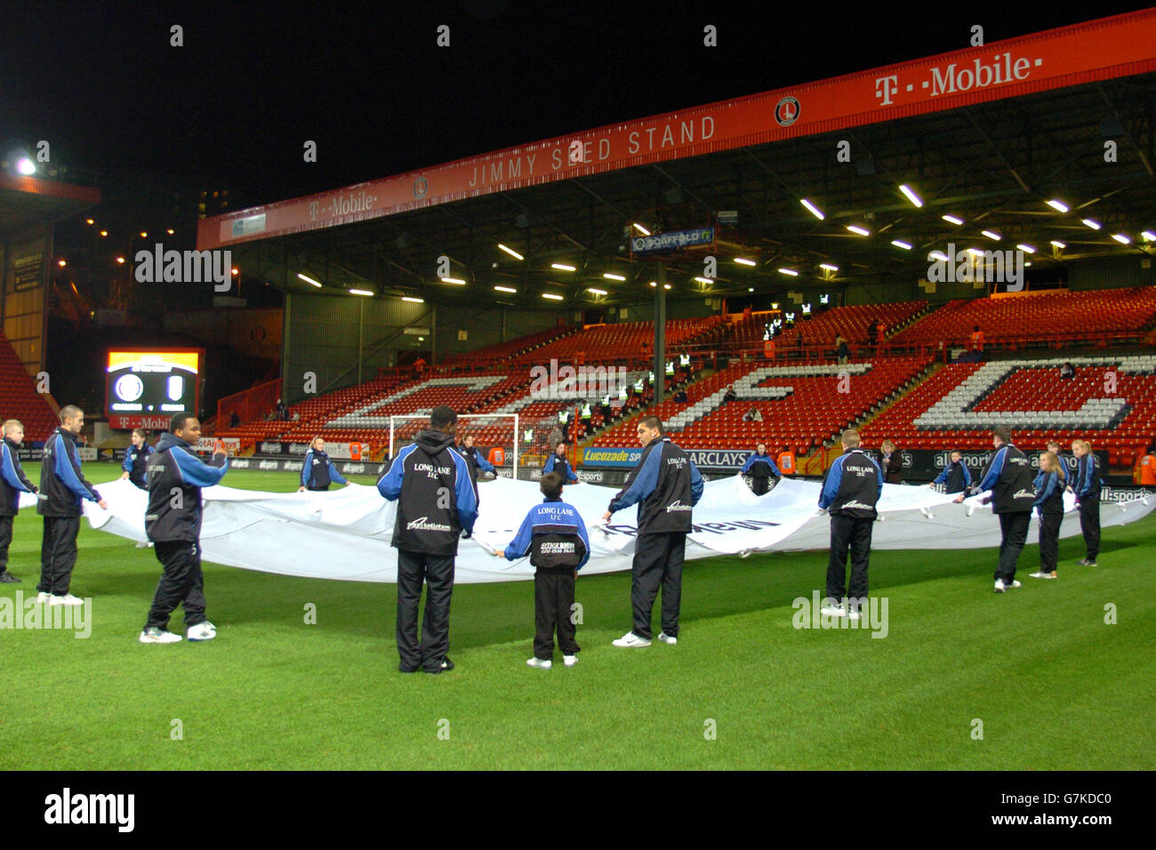 Flag bearers long lane fc hi-res stock photography and images - Alamy