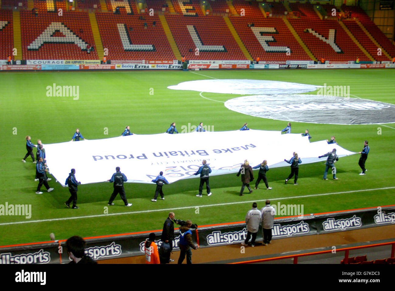 Flag bearers long lane fc hi-res stock photography and images - Alamy