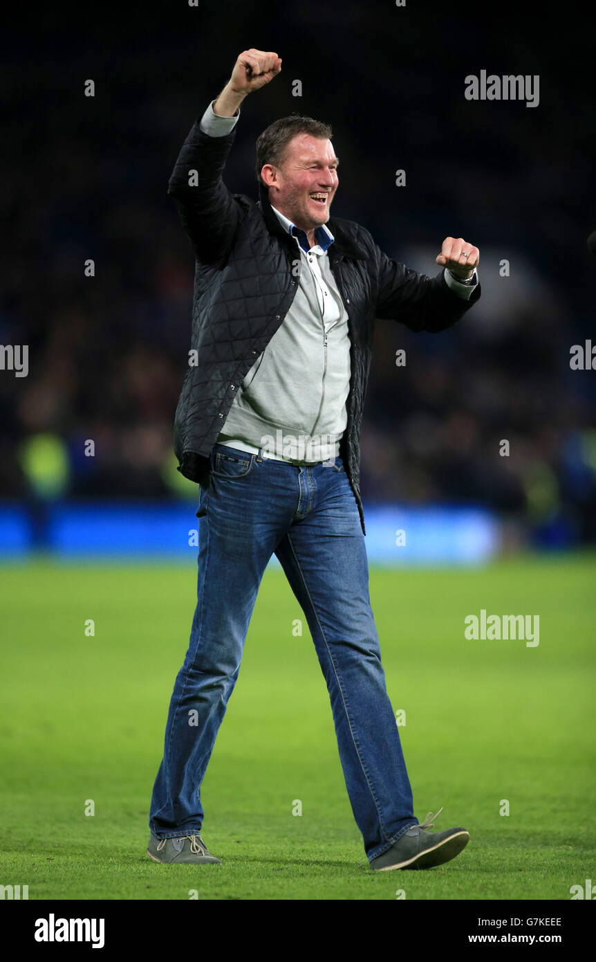 Former Chelsea goalkeeper Dave Beasant on the pitch at half time during ...