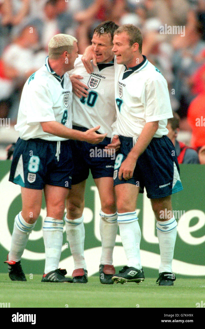 Paul gascoigne england team euro 96 hi-res stock photography and images ...