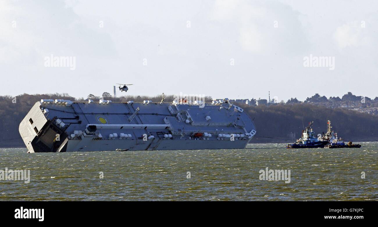 Solent ship grounding Stock Photo - Alamy