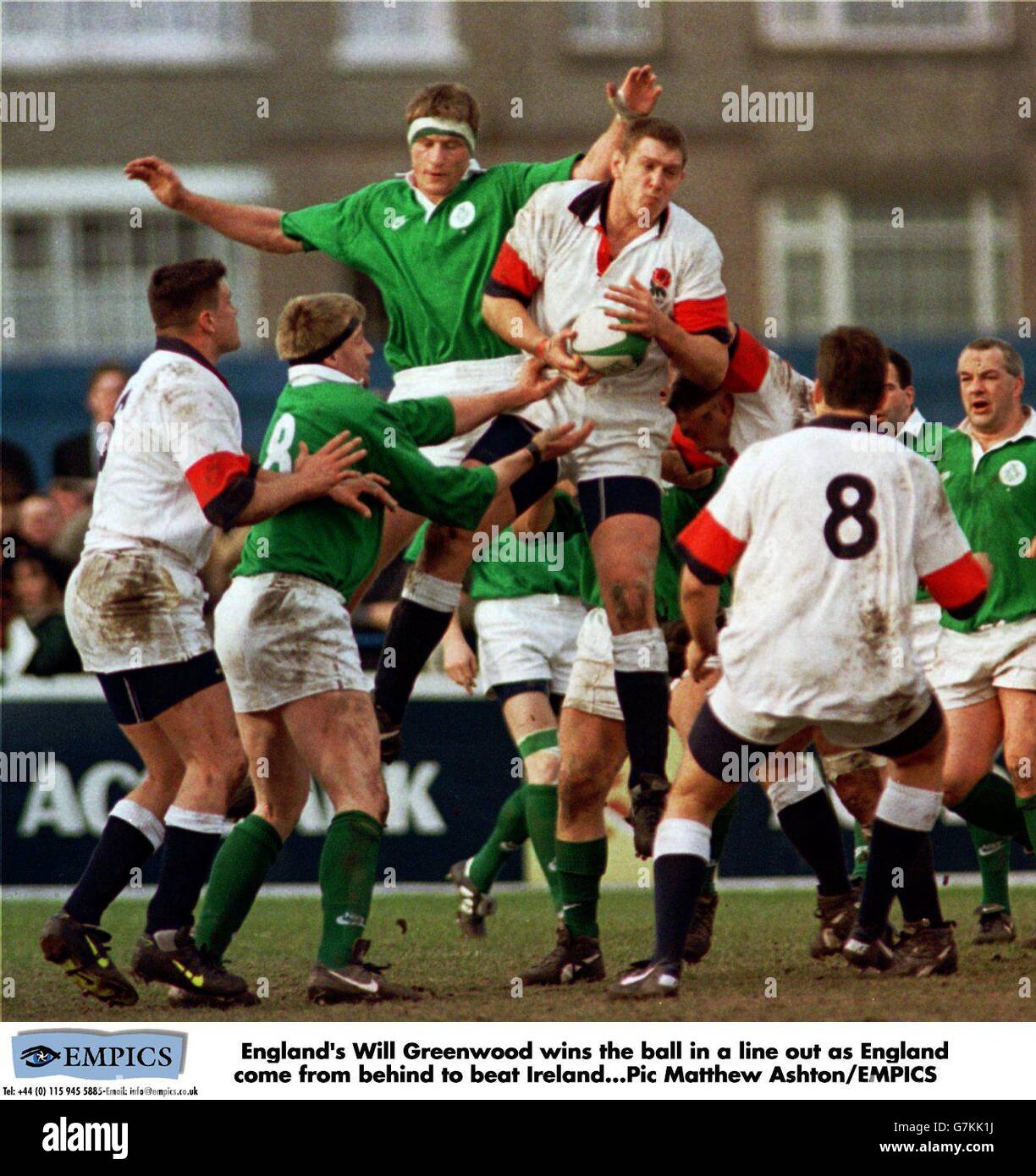 Rugby archer wins line out hi-res stock photography and images - Alamy