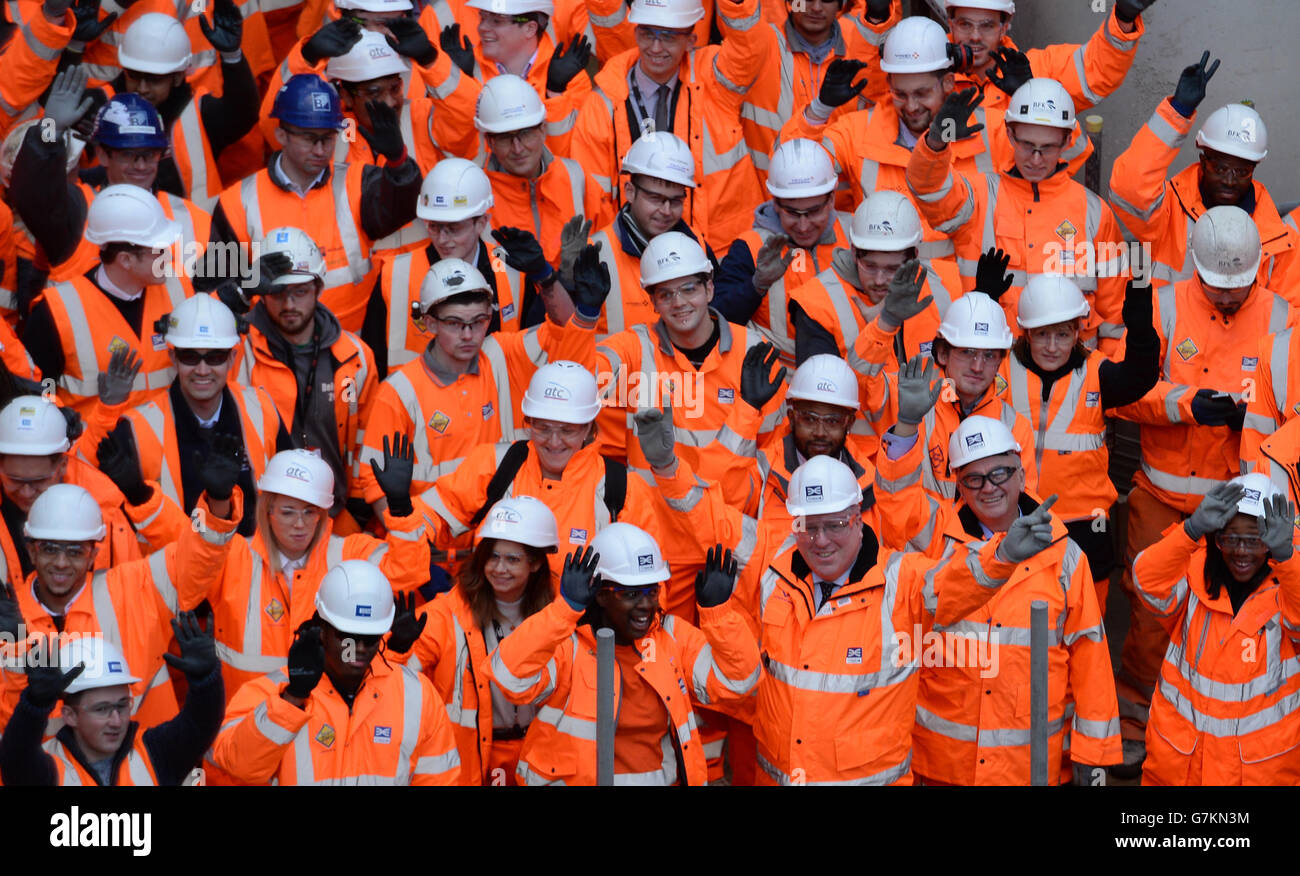 News transport crossrail hi-res stock photography and images - Alamy