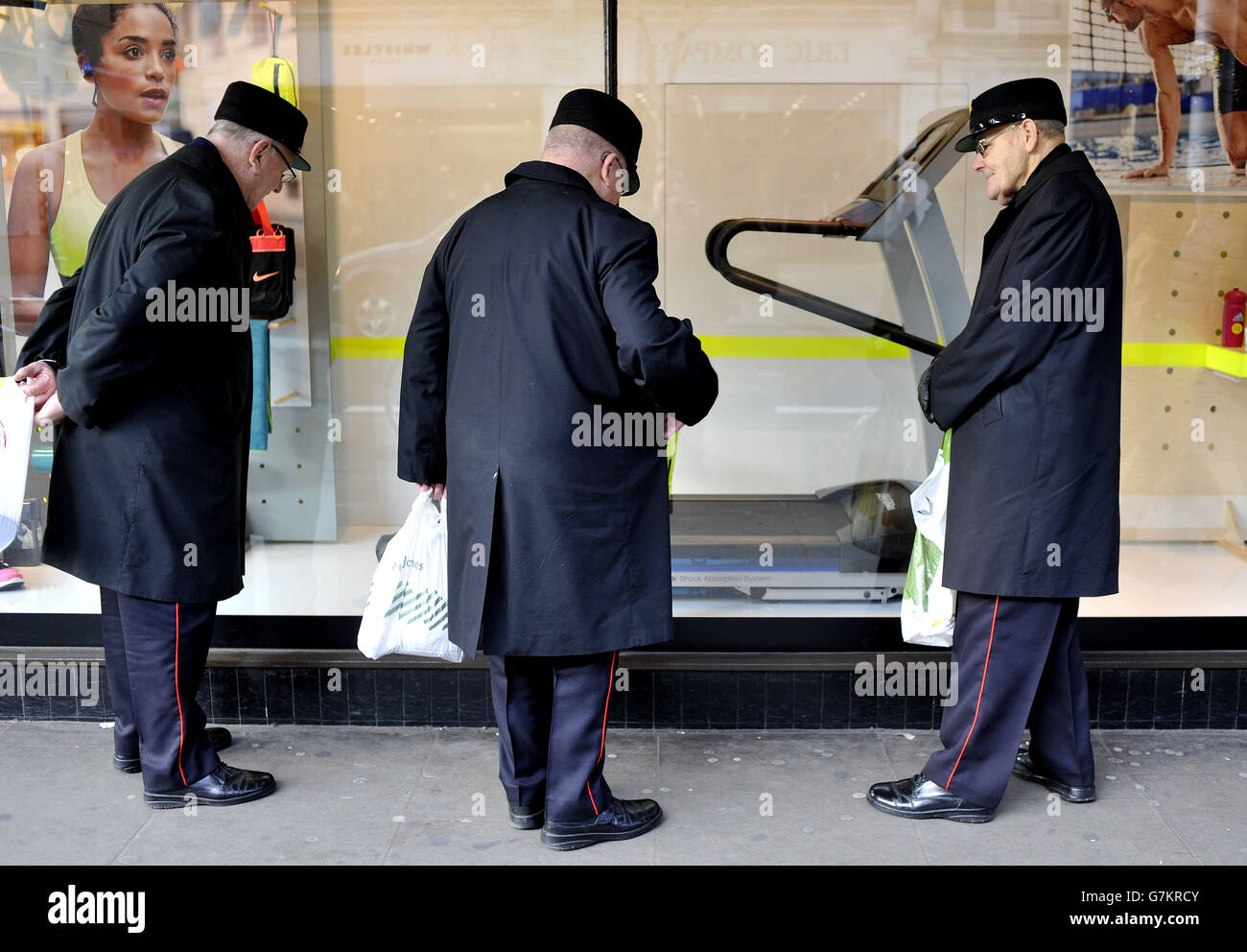 Retail sales figures Stock Photo - Alamy
