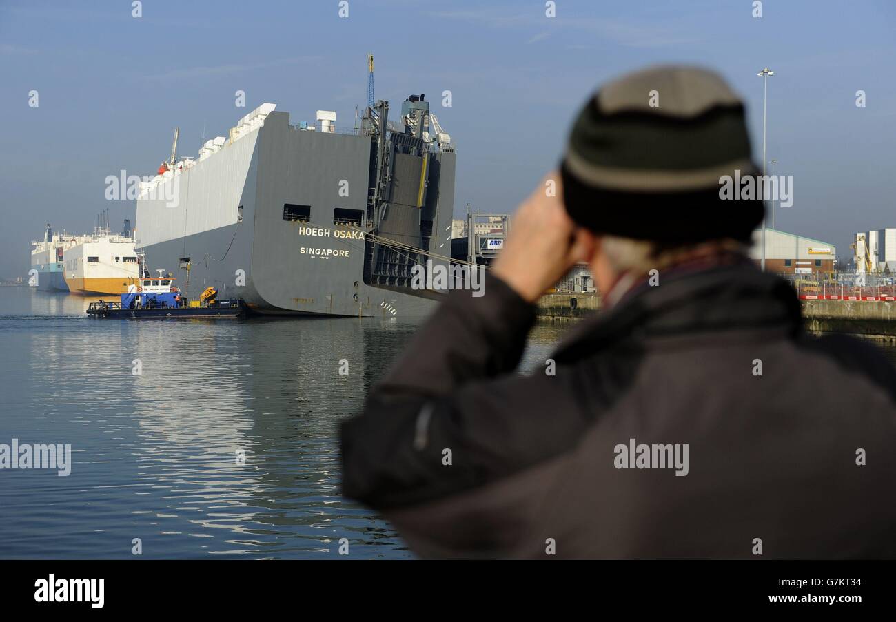 Solent ship grounding Stock Photo - Alamy