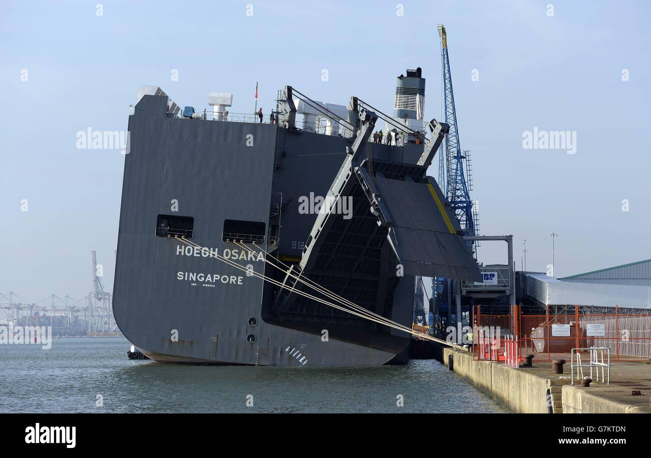 Solent ship grounding Stock Photo - Alamy