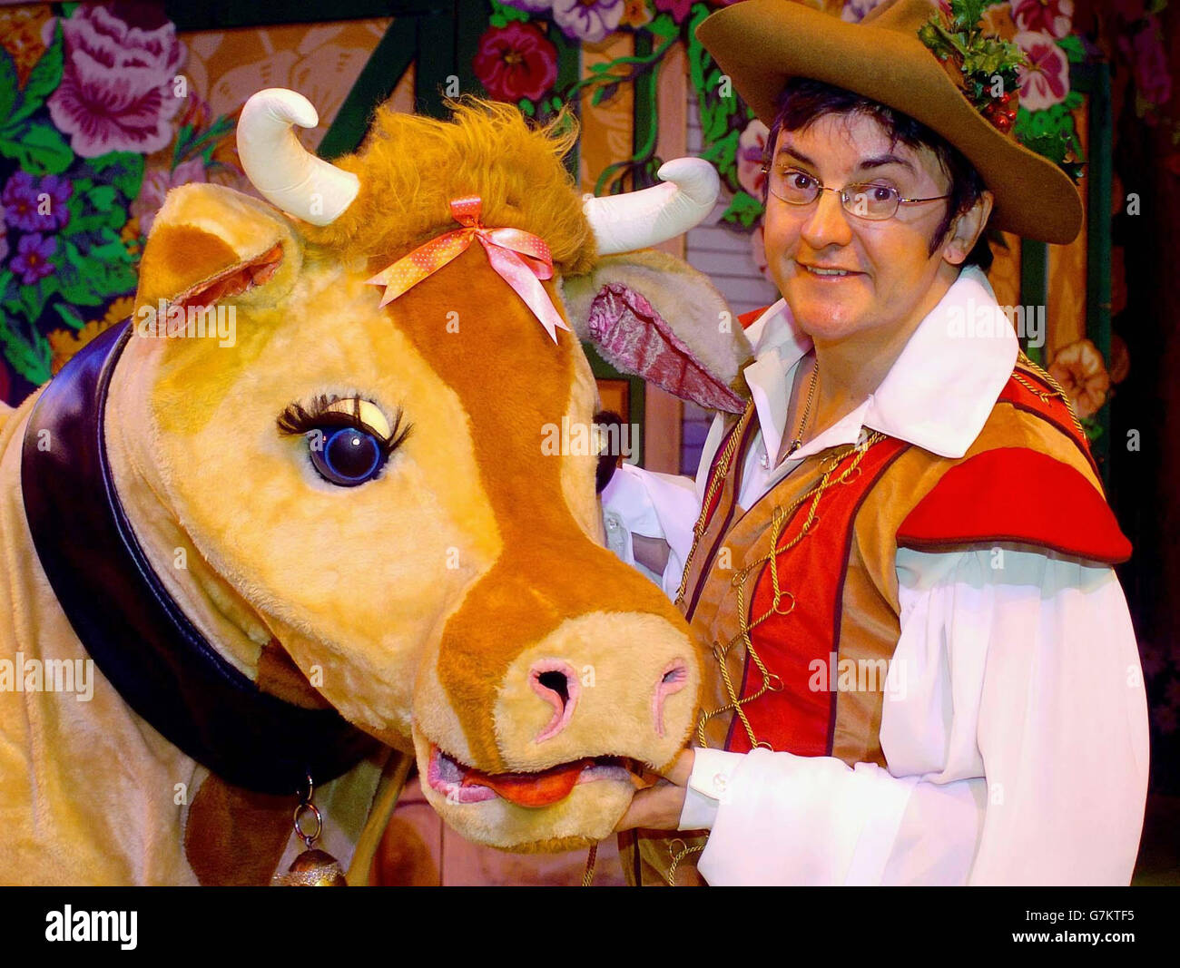 Showbiz theatre pantomime comedian celebrity costume cow hi-res stock ...