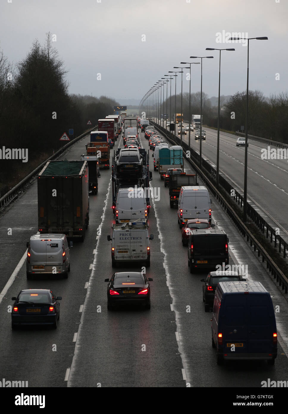 M40 delays hi-res stock photography and images - Alamy