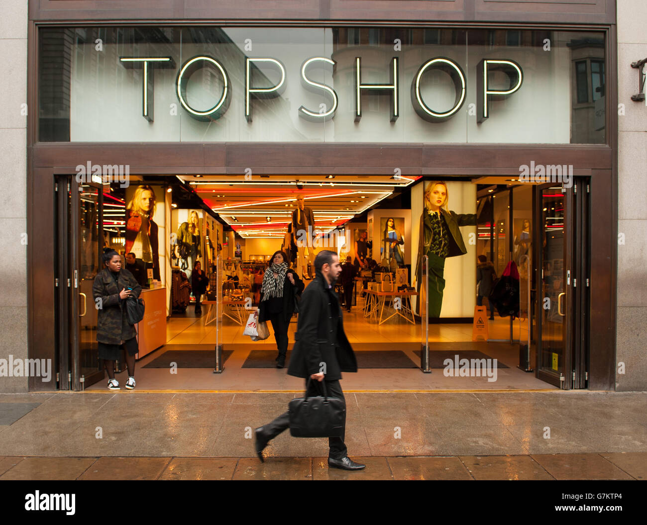General view topshop on oxford street hi-res stock photography and ...