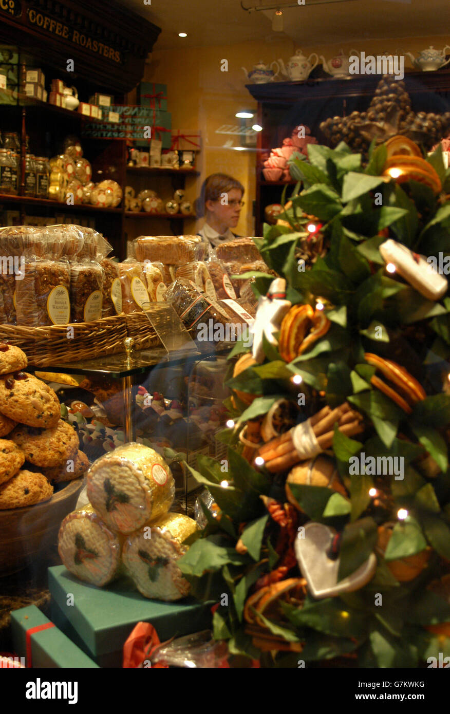 Festive Window Display - Little Bettys Tea Shop. A shop window is ...