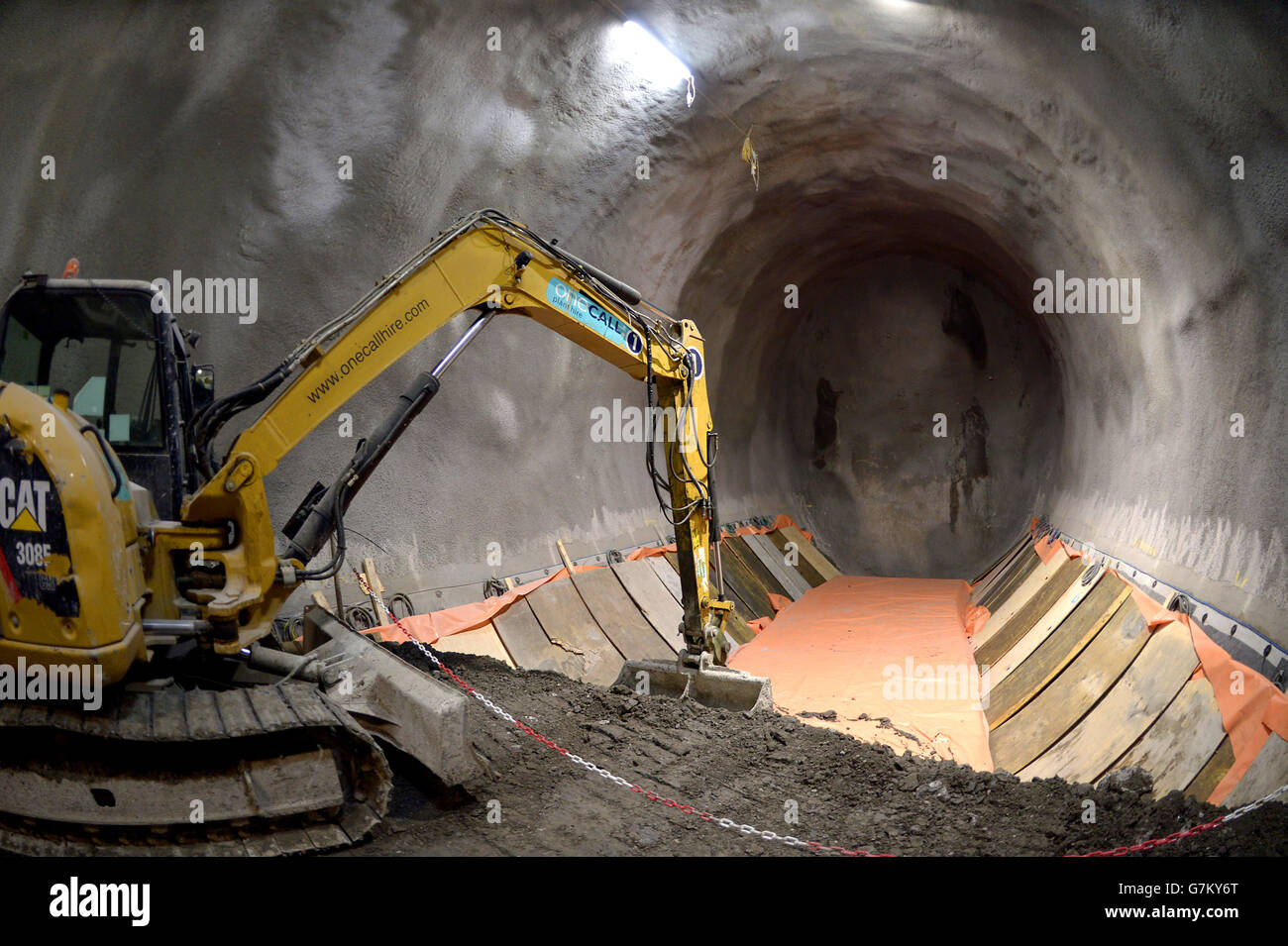 London crossrail dig hi-res stock photography and images - Alamy