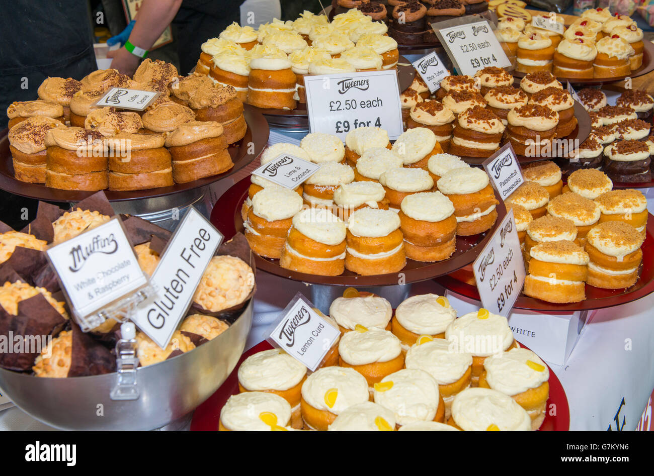 Cake stall cakes stalls market hi-res stock photography and images - Alamy