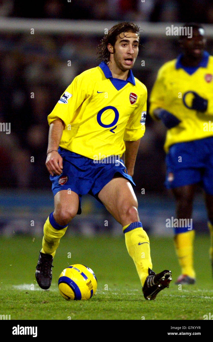 Mathieu flamini arsenal hi-res stock photography and images - Alamy