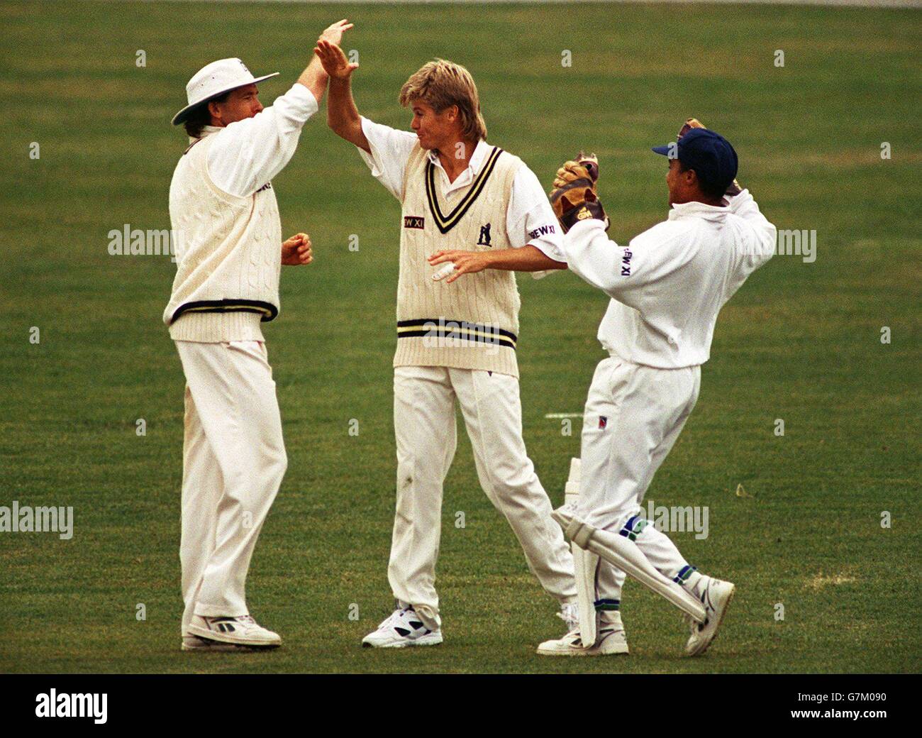Cricket - Lancashire v Warwickshire. Dermott Reeve, Trevor Penny and ...