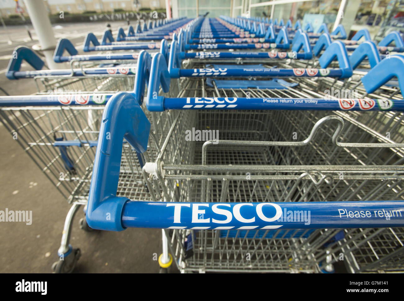Trolleys at a Tesco Extra store in Glasgow as an official investigation ...