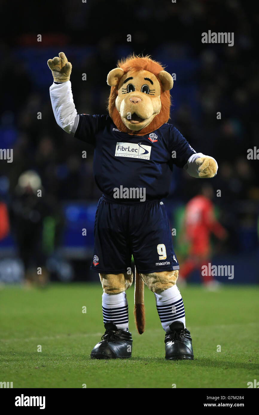 Bolton wanderers mascot lofty lion hi-res stock photography and images ...
