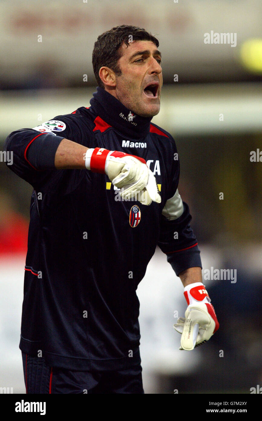 Soccer - Italian Serie A - Bologna v Reggina. Gianluca Pagliuca ...