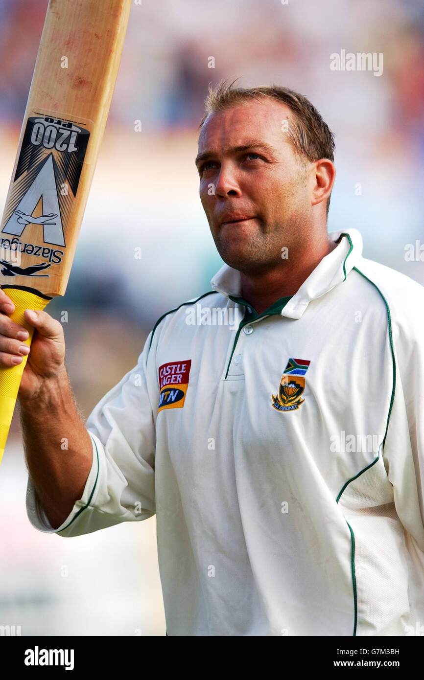 162 leaves hi-res stock photography and images - Alamy